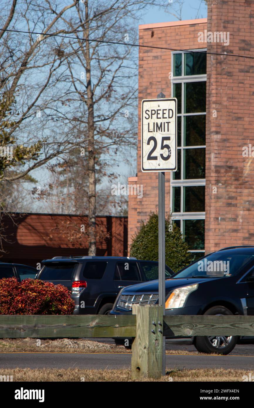 Suburban speed limits hi-res stock photography and images - Alamy