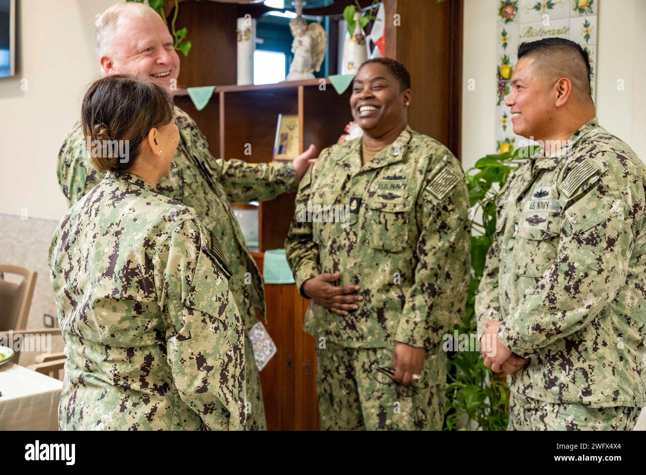 Master chief petty officer of the navy james honea hi-res stock ...