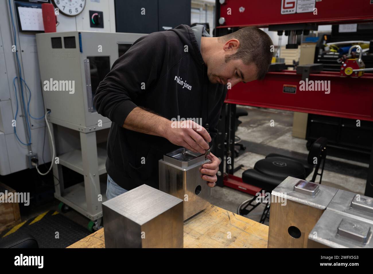 Corner stiffener hi-res stock photography and images - Alamy