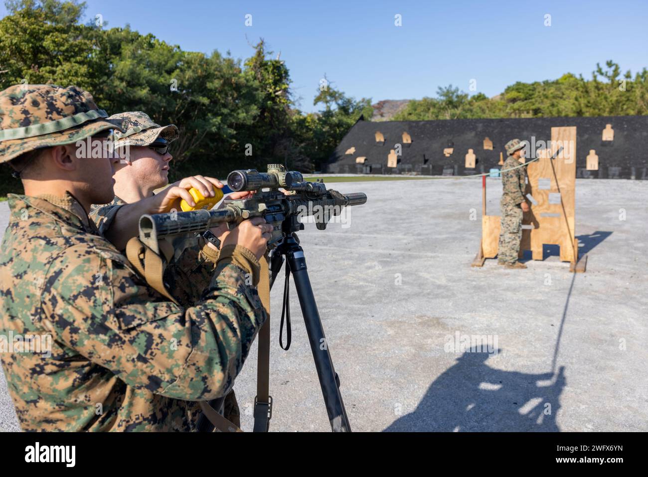 U s marine scout sniper provides hi-res stock photography and images - Alamy