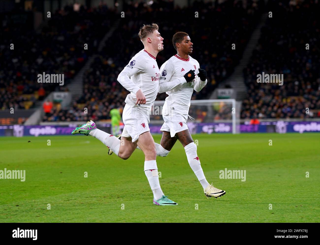 Manchester United's Marcus Rashford (right) celebrates scoring their ...