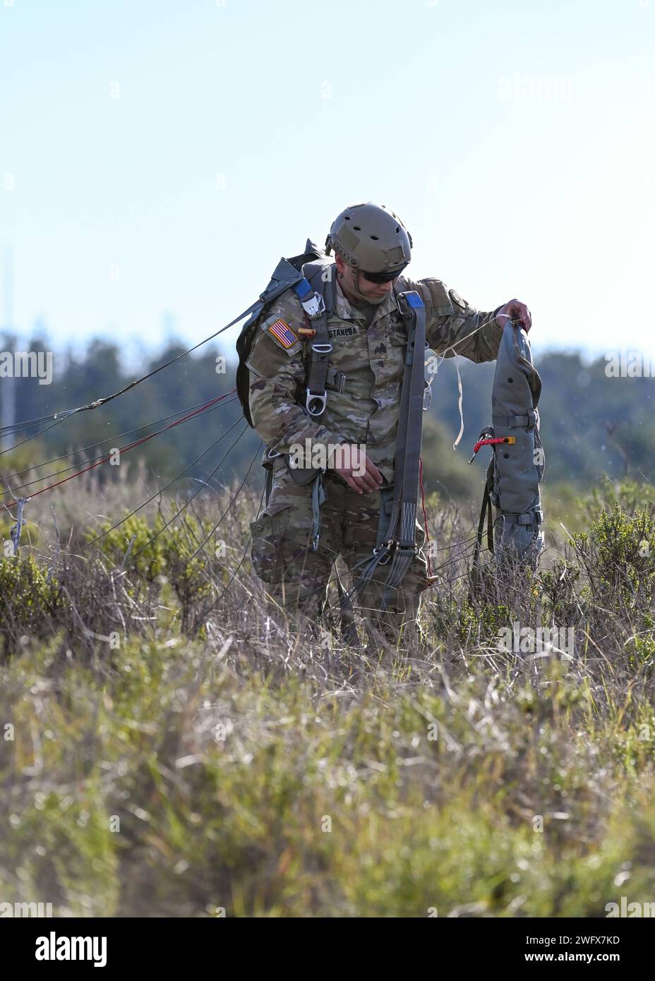 U.S. Army Reserve Sgt. Marco Castaneda, 346th Theater Aerial Delivery ...