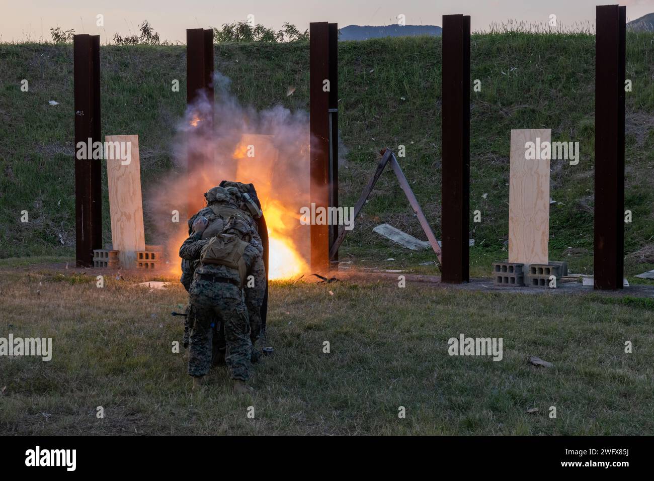 U.S. Marines with Battalion Landing Team 1/1, 31st Marine Expeditionary ...