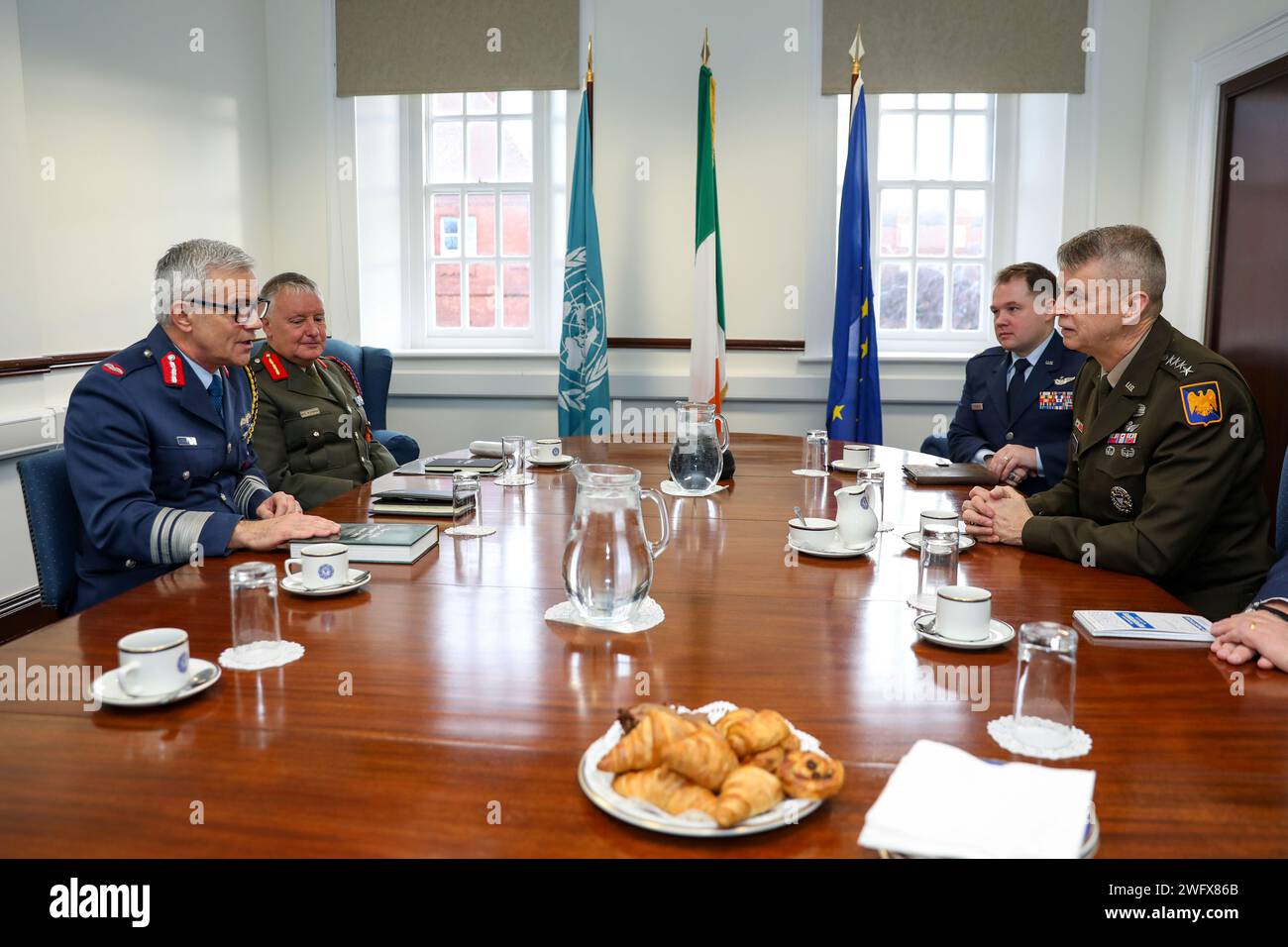 Army Gen. Daniel Hokanson, chief, National Guard Bureau, meets with Lt ...