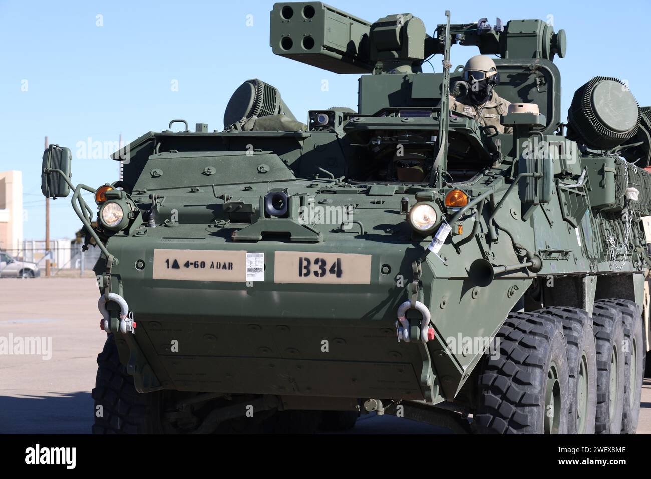 Soldiers from the 4th Battalion, 60th Air Defense Artillery Regiment ...