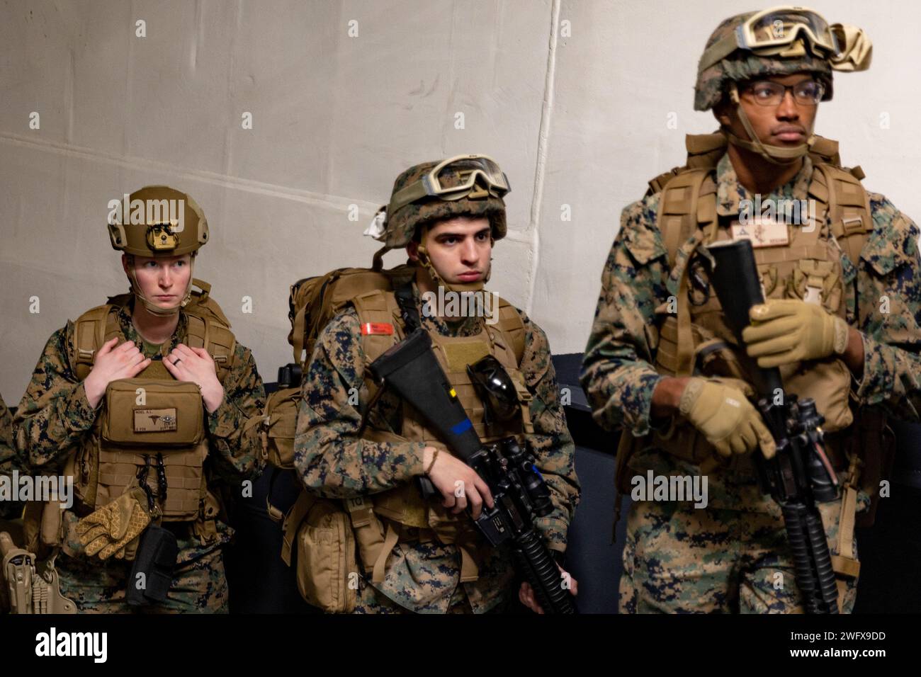 U.S. Marines and U.S. Navy Sailors with Combat Logistics Battalion 31 ...