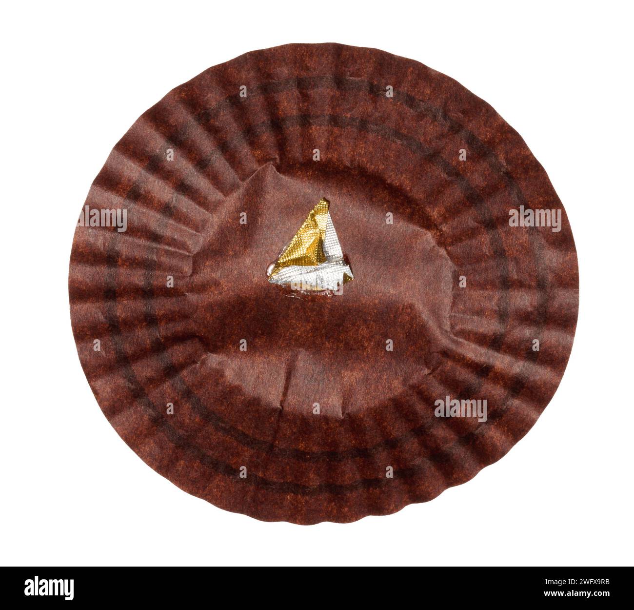Paper round candy wrapper on isolated background Stock Photo - Alamy