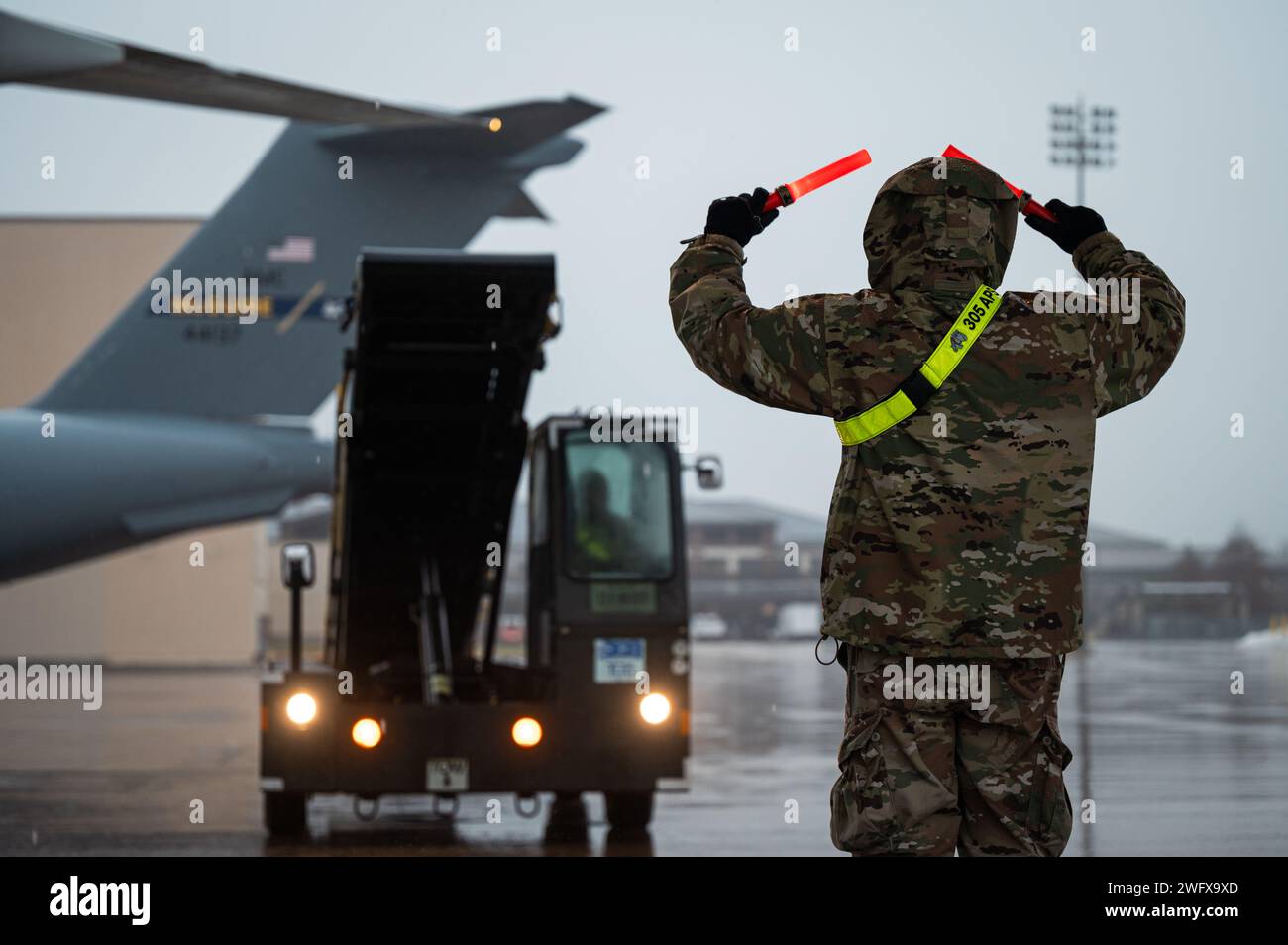 305th aerial port squadron hi-res stock photography and images - Alamy