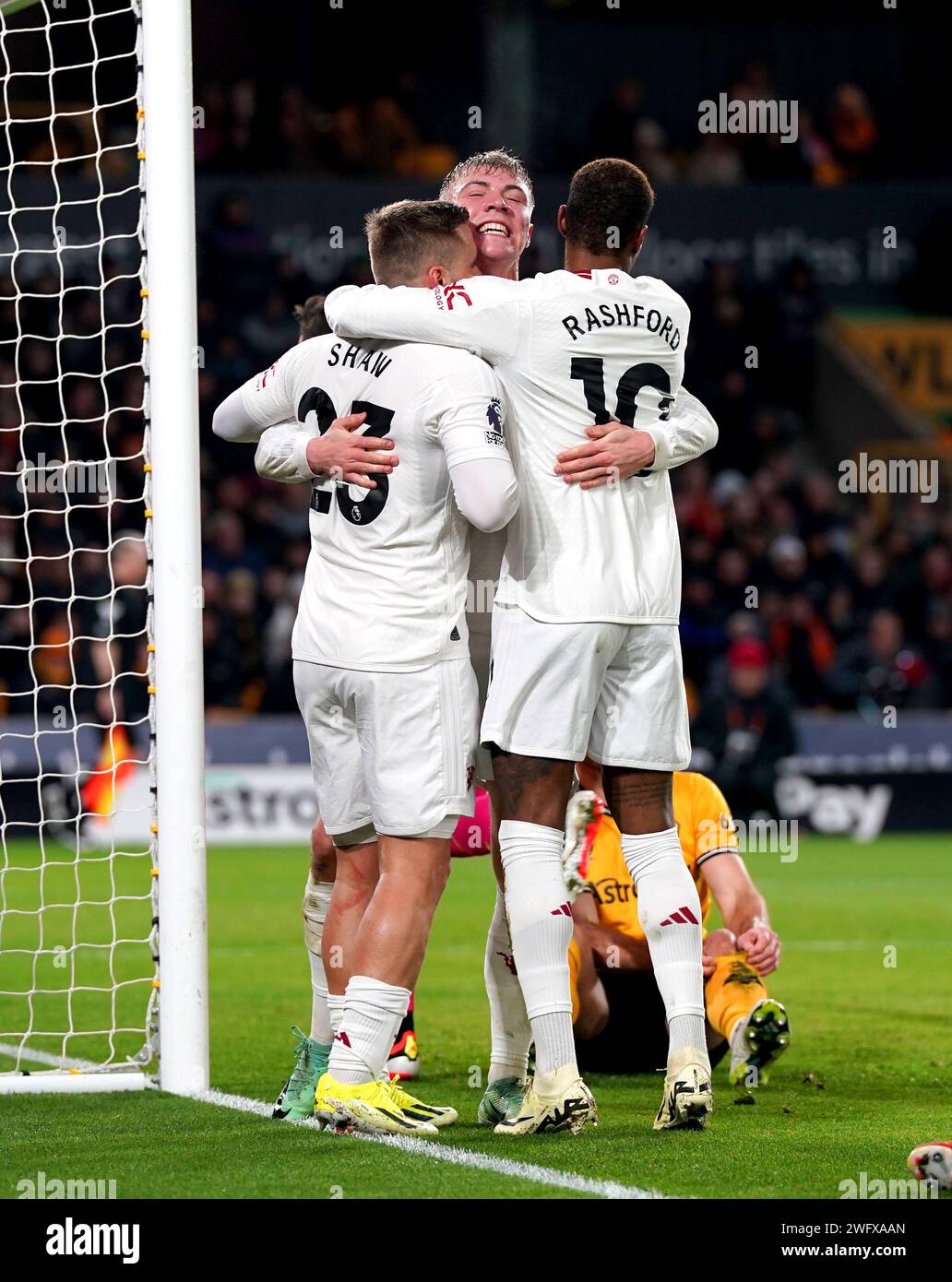 Manchester United's Rasmus Hojlund (centre) celebrates with team-mates ...