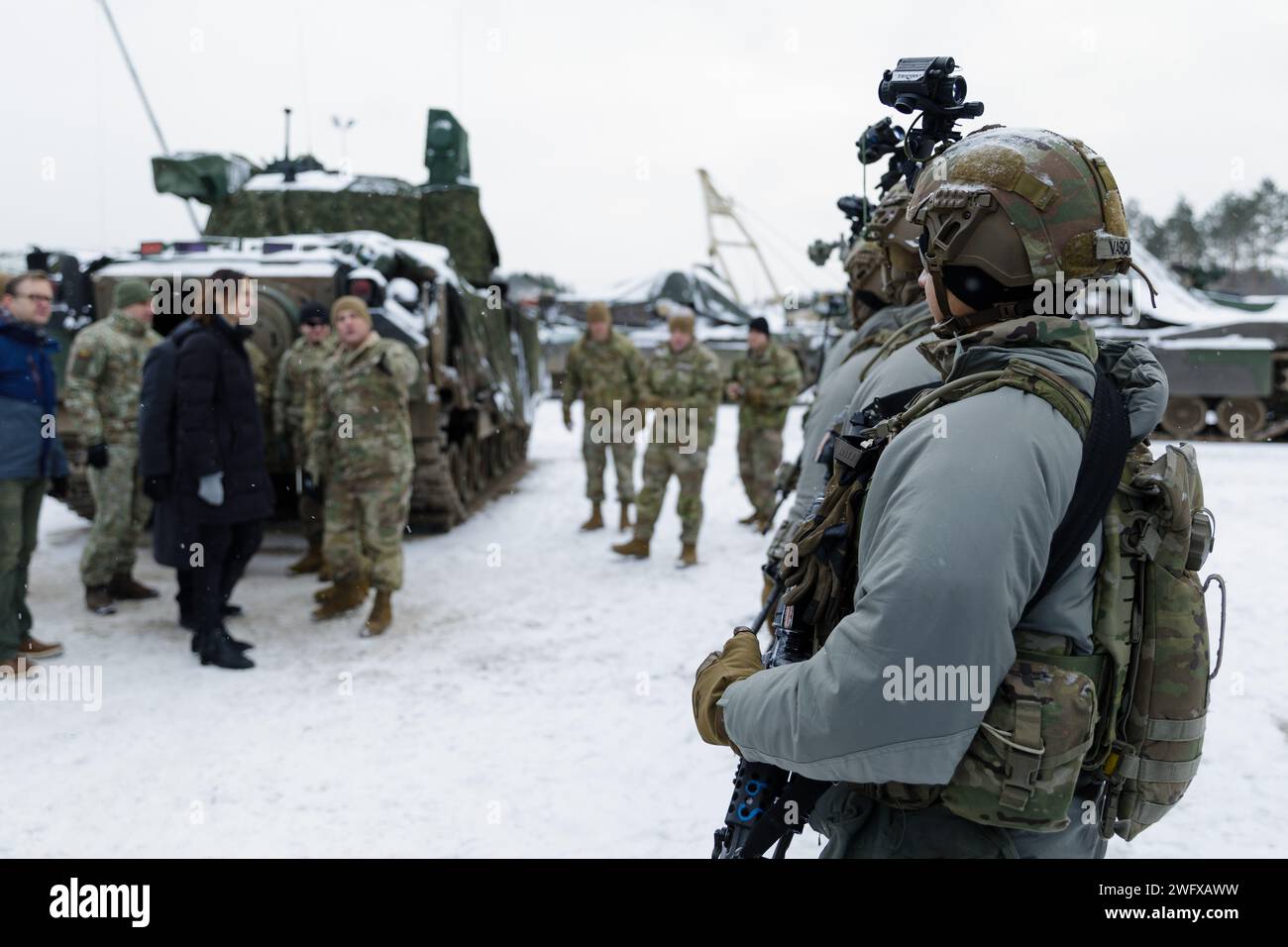 U.S. Army Soldiers with 3rd Battalion, 67th Armored Regiment, 2nd ...