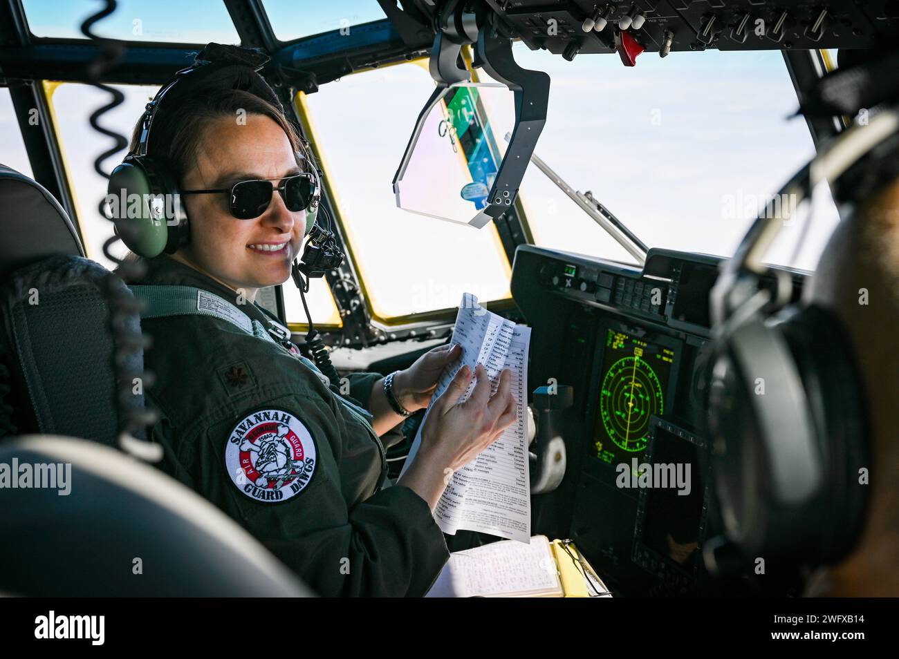 165 airlift squadron hi-res stock photography and images - Alamy