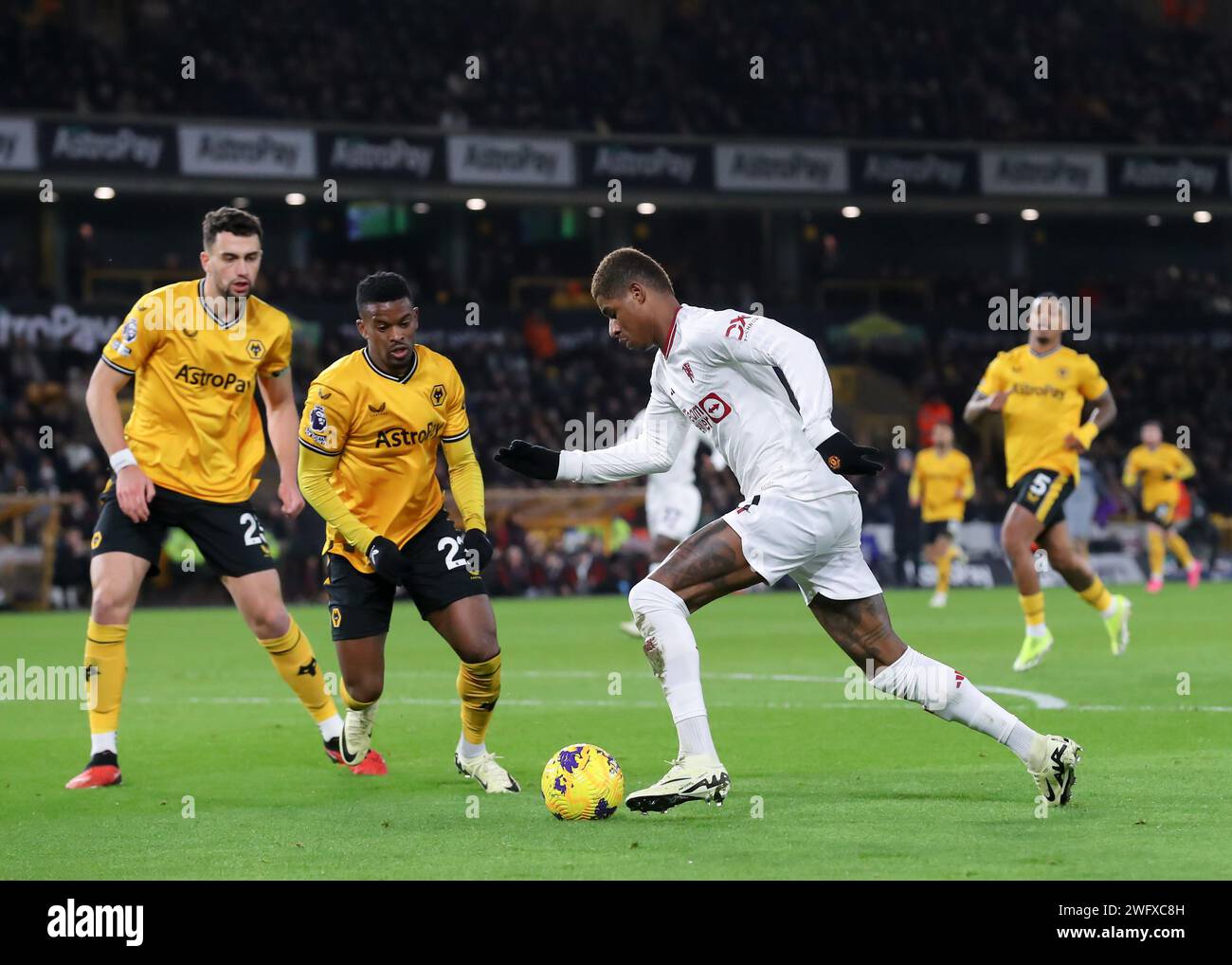 Marcus Rashford of Manchester United breaks into the Wolves box, during ...