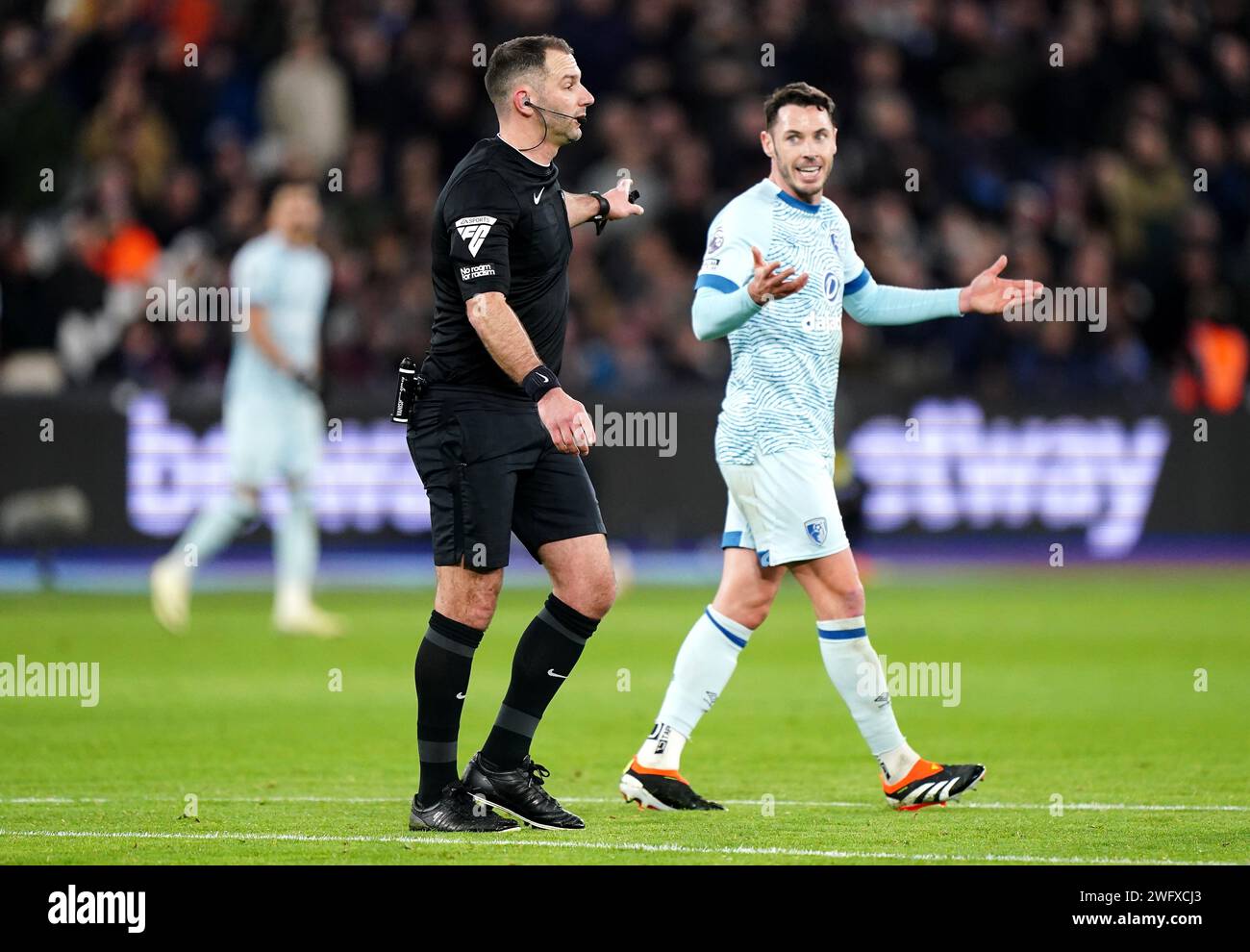 Football tim robinson hi-res stock photography and images - Alamy