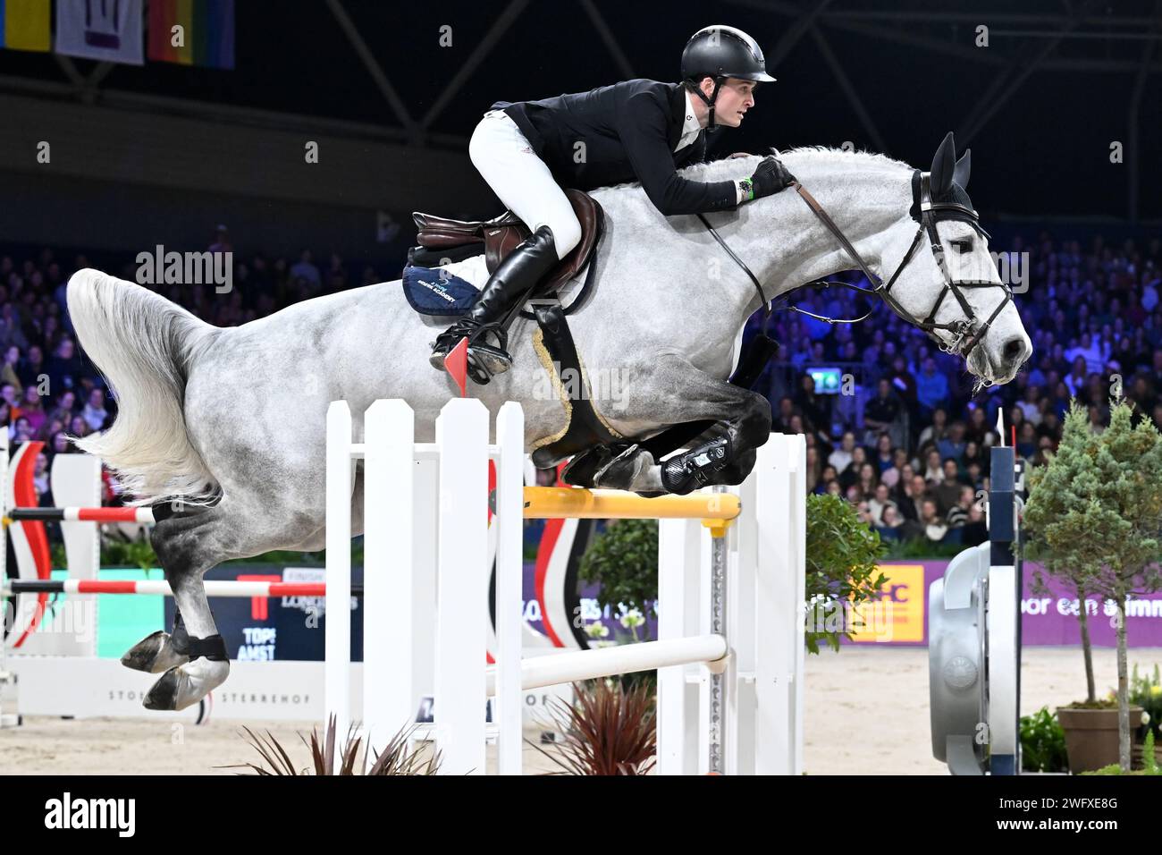 AMSTERDAM - Robert Murphy with Catch me van Berkenbroeck during the ...