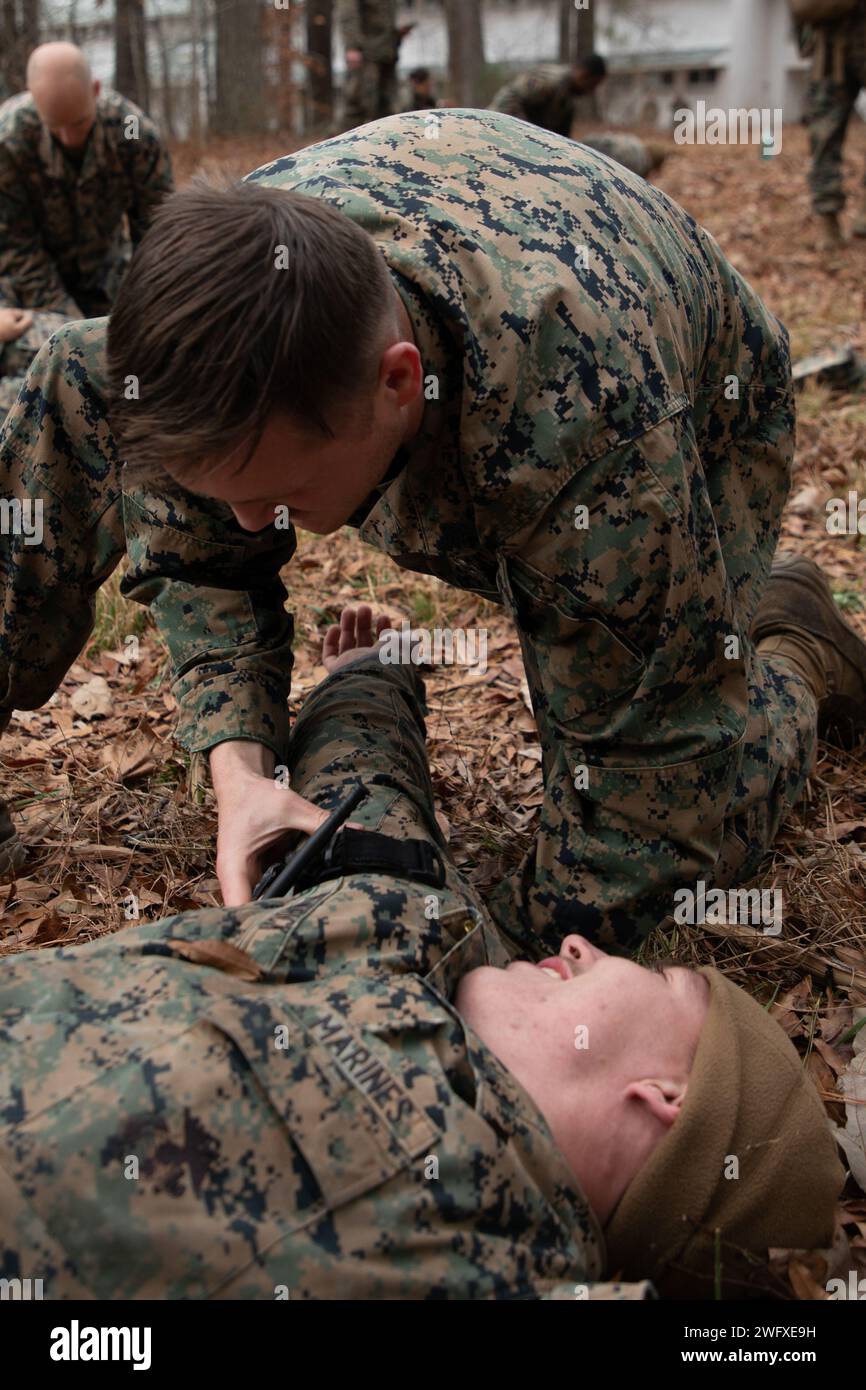 U.S. Marines with the 24th Marine Expeditionary Unit (MEU) complete ...