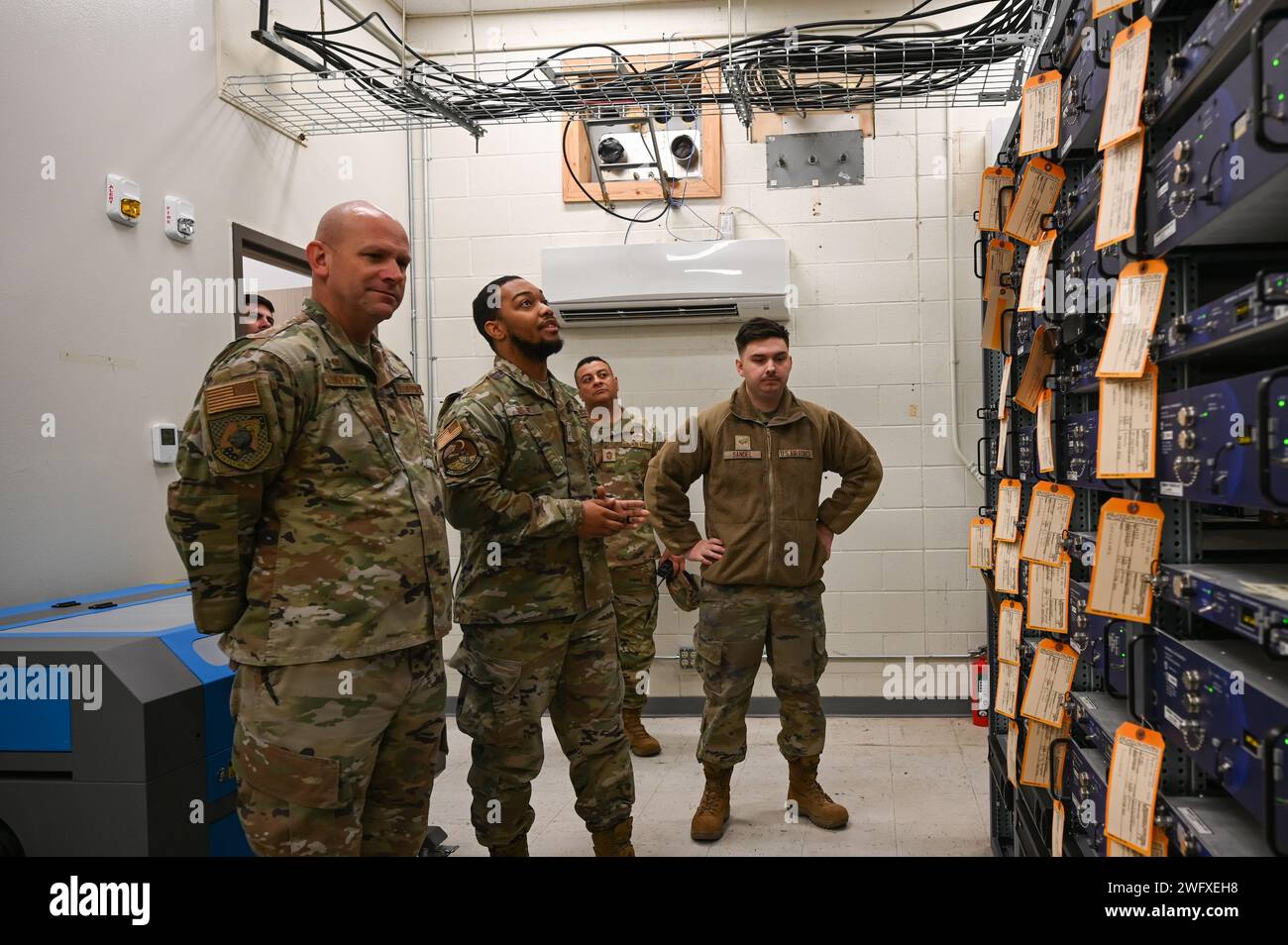 Radar airfield weather systems hi-res stock photography and images - Alamy