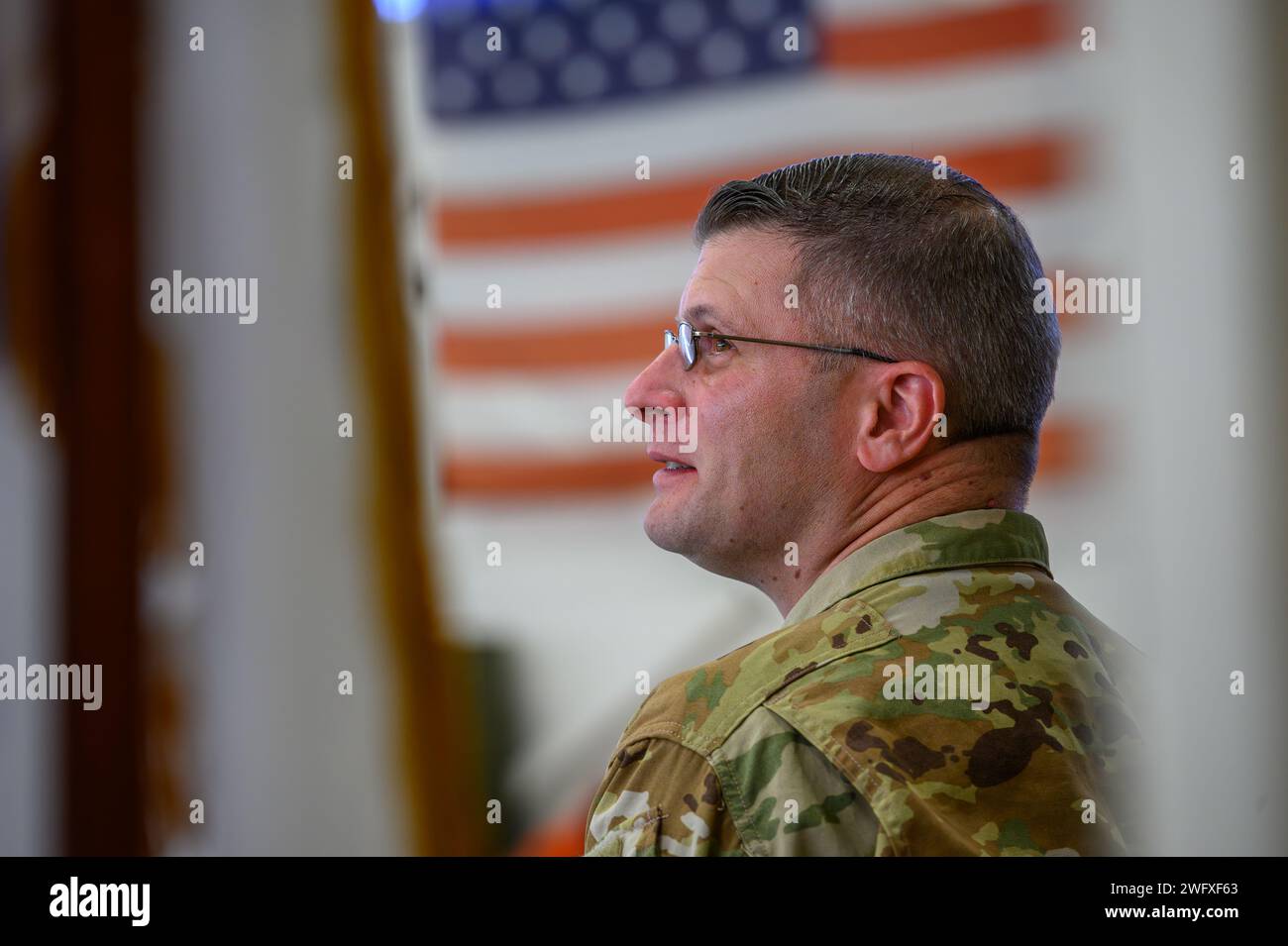 U.S. Army Lt. Col. Eric J. Tolska relinquishes command of the 1-150th ...