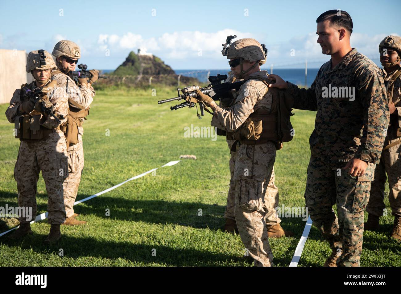 U.S. service members with Headquarters Battalion, Marine Corps Base ...