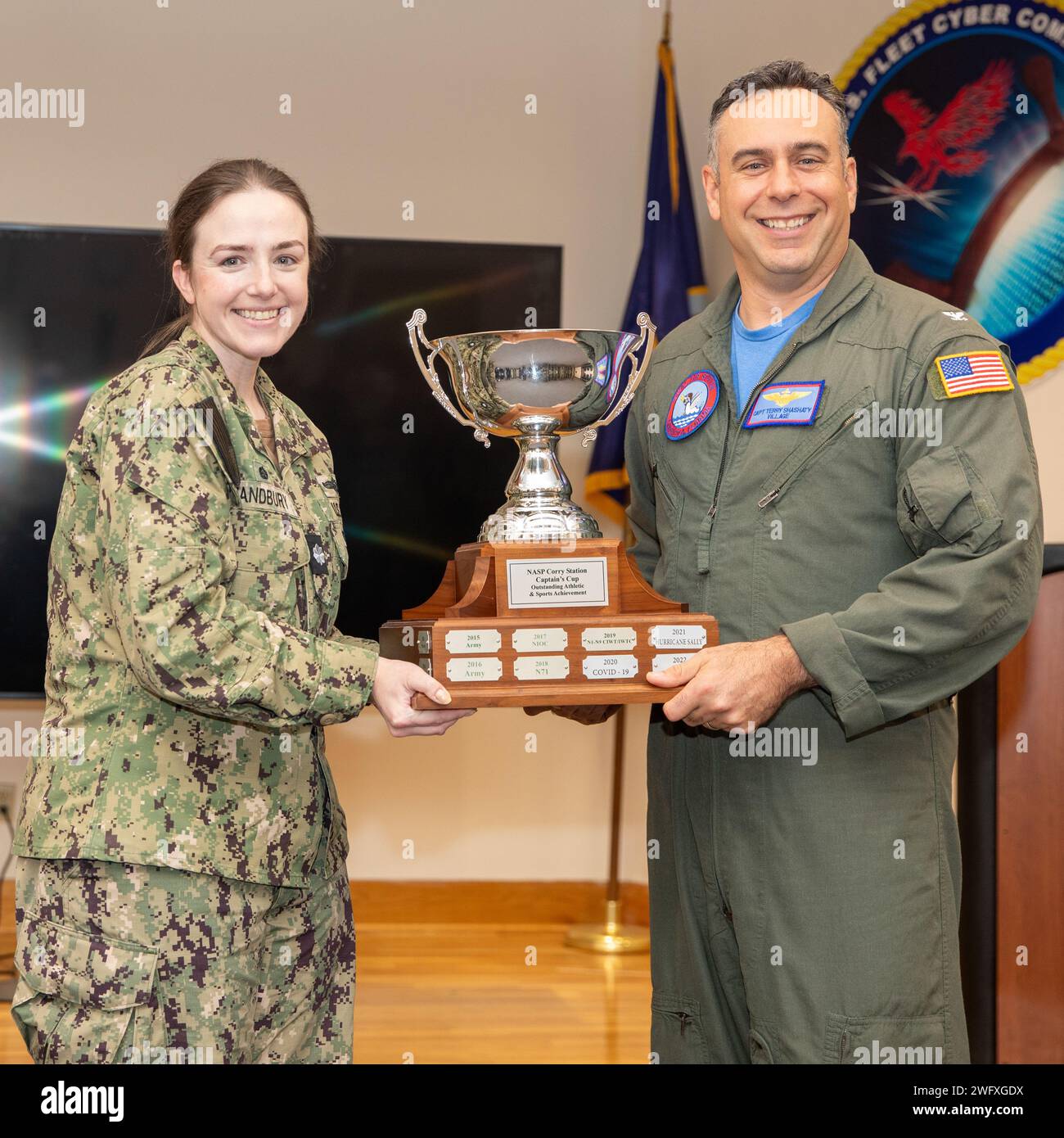 Leagues cup trophy 2023 hi-res stock photography and images - Alamy