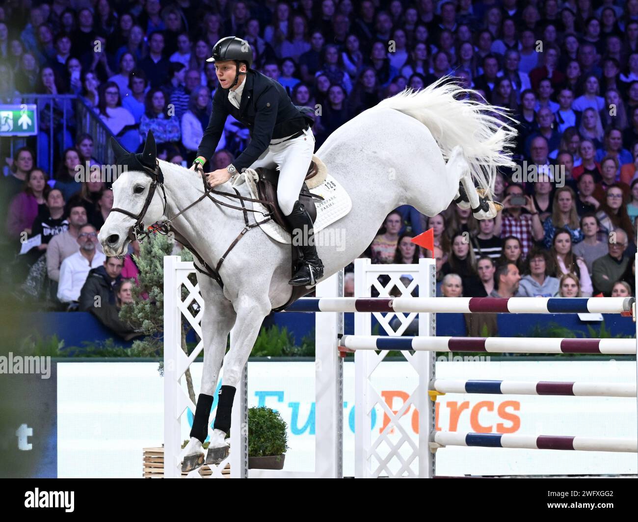 AMSTERDAM - Matthew Sampson with Ebolensky during the Longines FEI ...