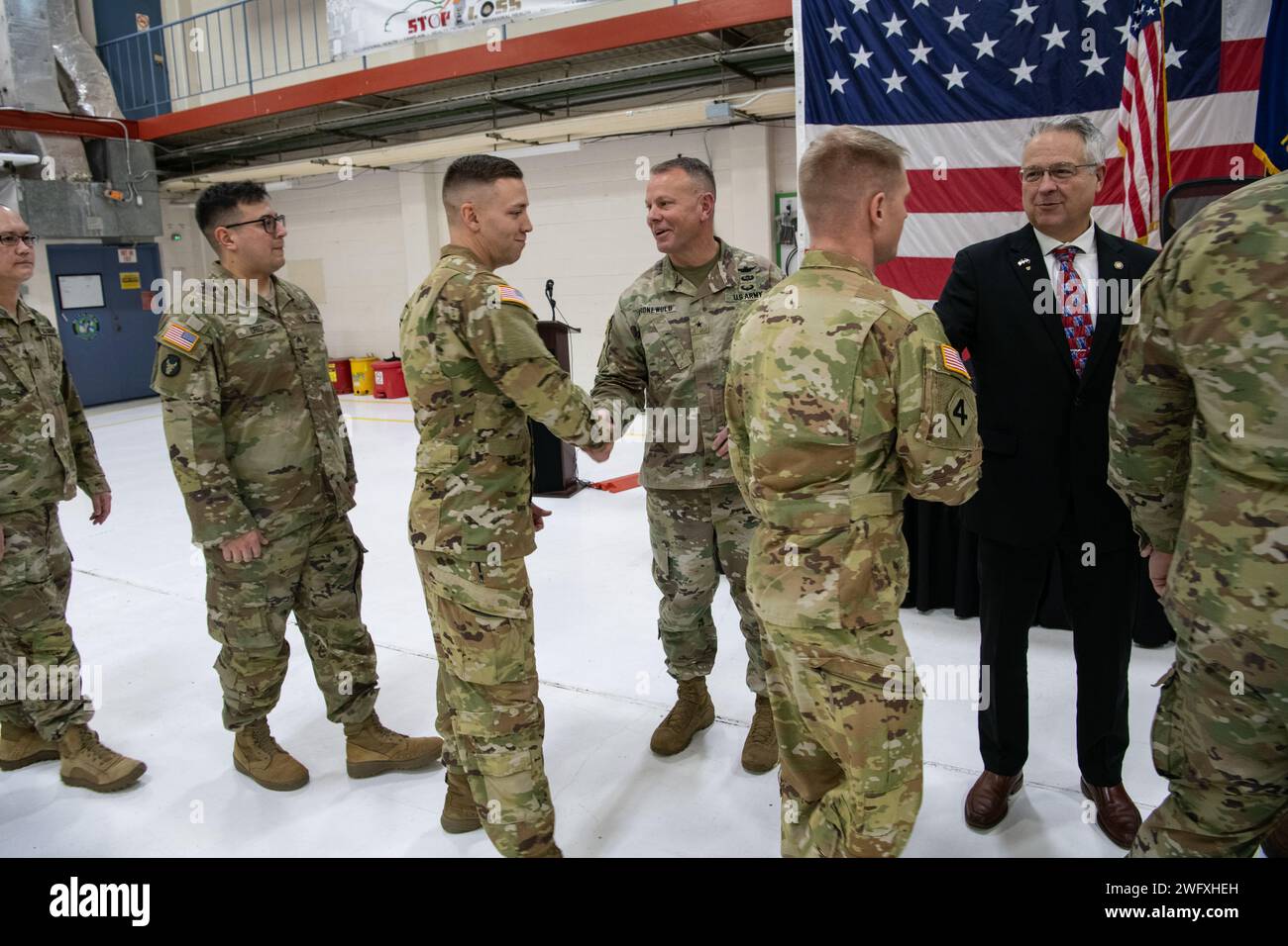 Oregon Army National Guard Soldiers assigned to Detachment 1, Company ...