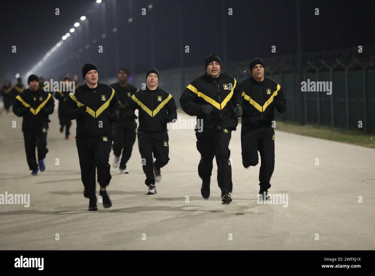 U.S. Army Soldiers assigned to U.S. Army Southern European Task Force ...