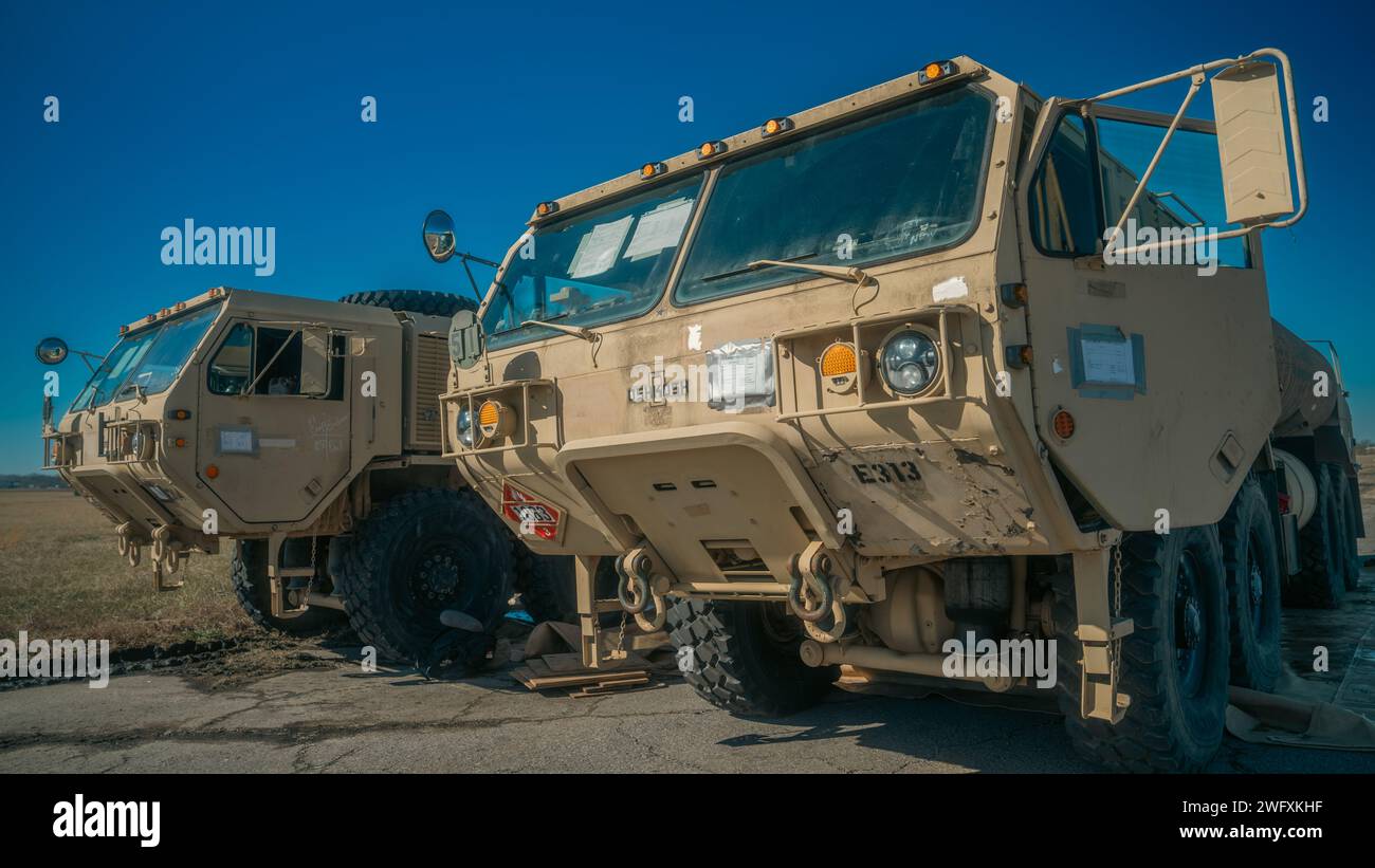 Soldiers from the 96th Aviation Support Battalion, 101st Airborne ...