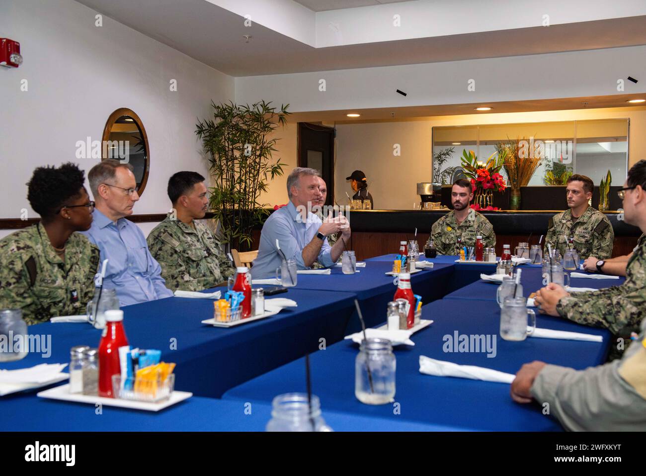American navy officials hi-res stock photography and images - Alamy