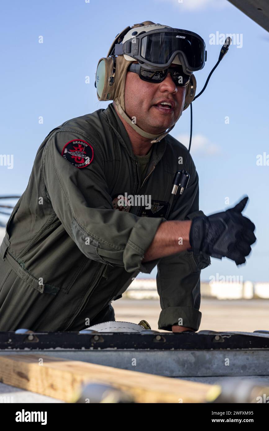 U.S. Marine Corps Gunnery Sgt. Rodrigo HernandezPolindara, an MV-22B ...