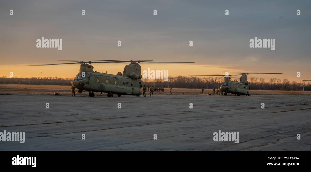 CH-47 Chinook helicopters from the 101st Airborne Division (Air Assault ...