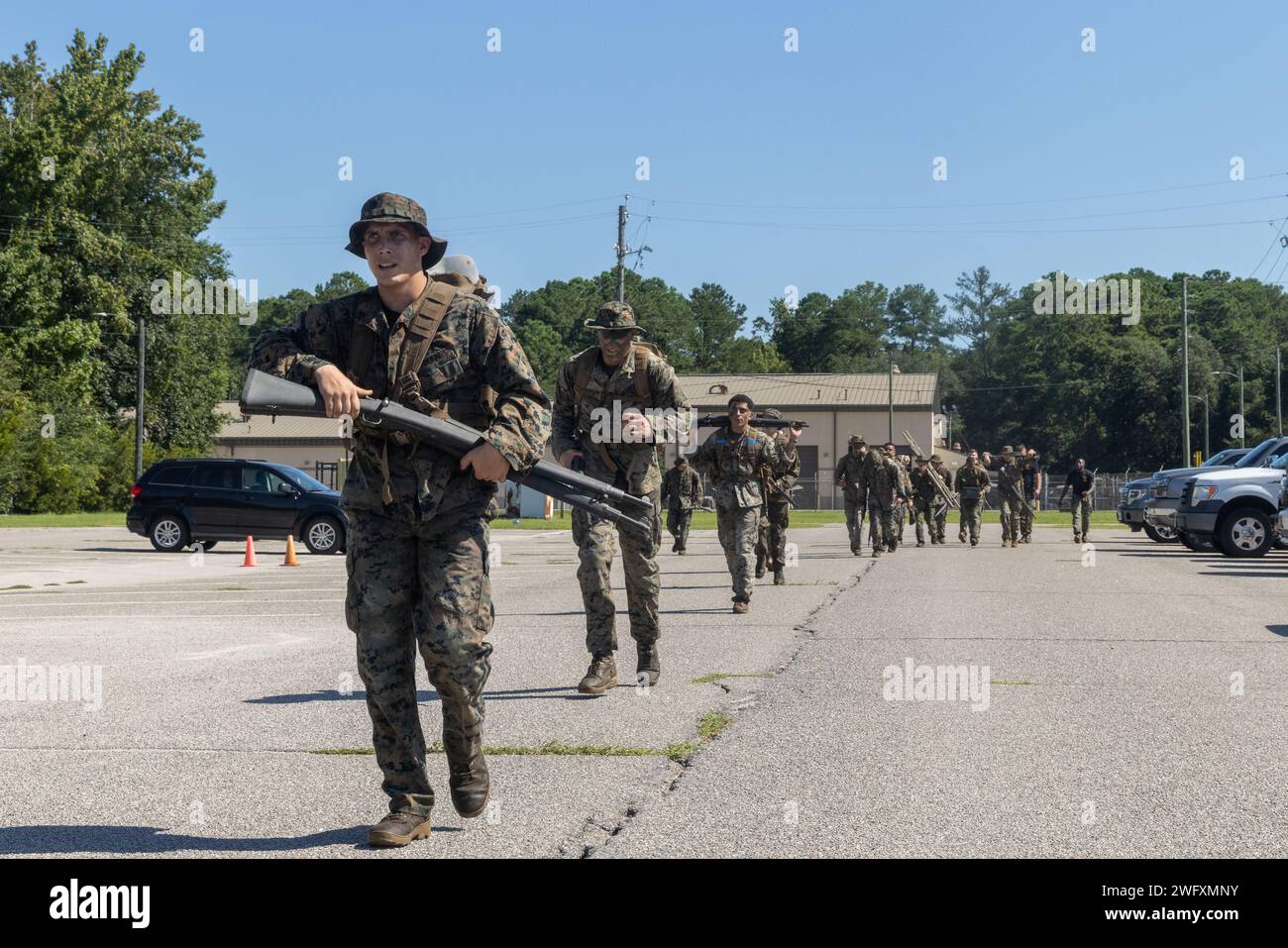 U.S. Marines with Marine Corps Air Station (MCAS) Beaufort run to the ...
