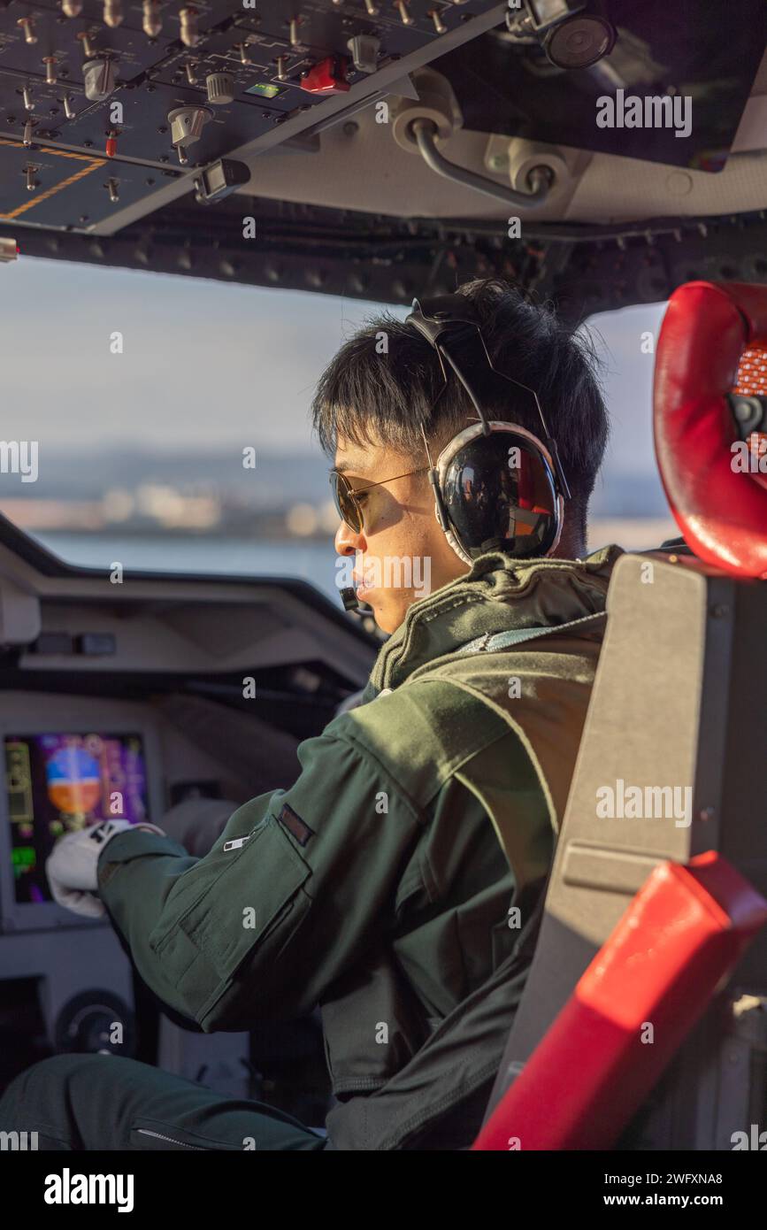 A Japan Maritime Self-Defense Force ShinMaywa US-2 pilot taxis back to ...