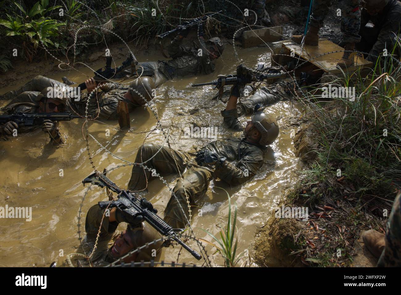 U.S. Marines with 4th Light Armored Reconnaissance Battalion, 4th ...