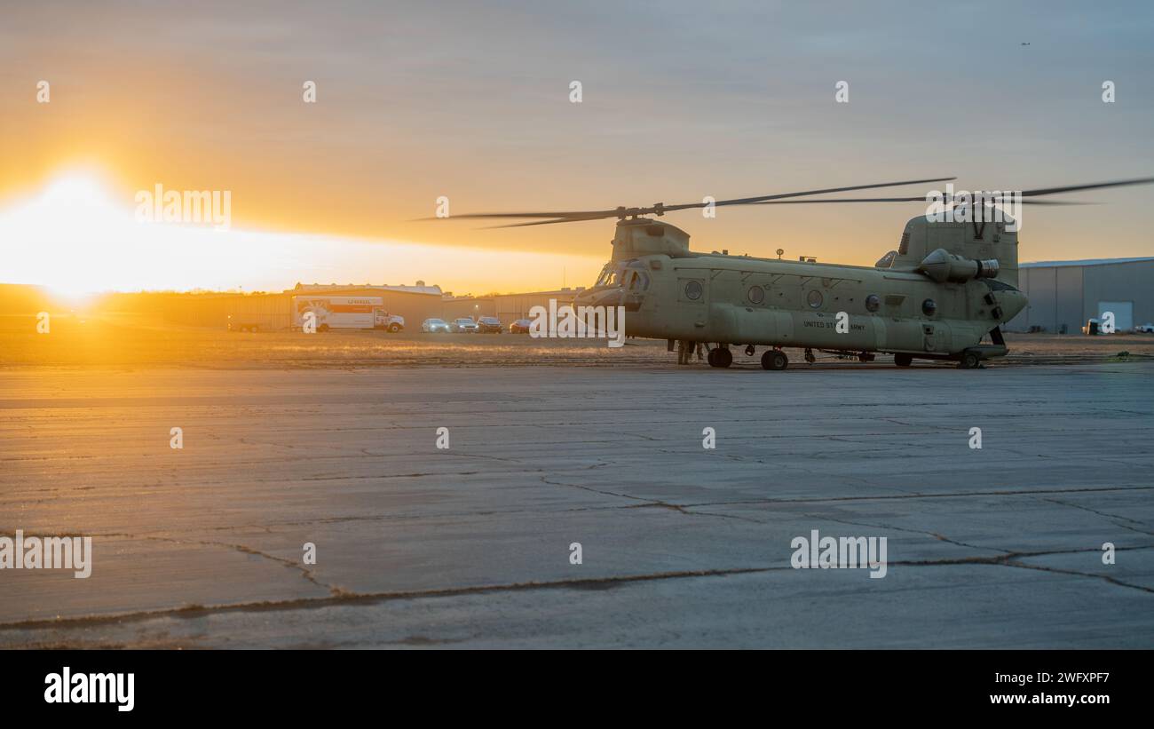 CH-47 Chinook helicopters from the 101st Airborne Division (Air Assault ...