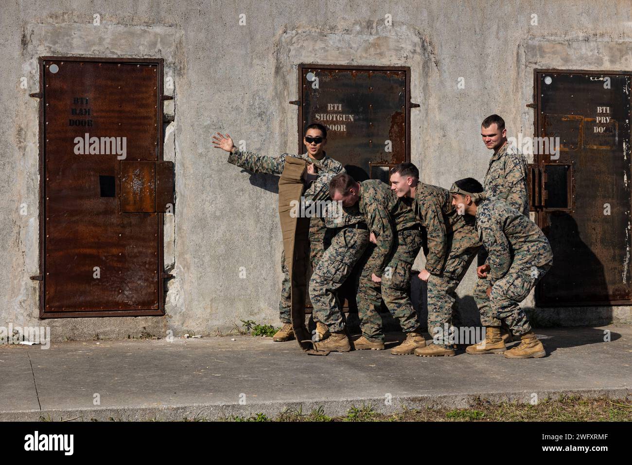U.S. Marines with Battalion Landing Team 1/1, 31st Marine Expeditionary ...