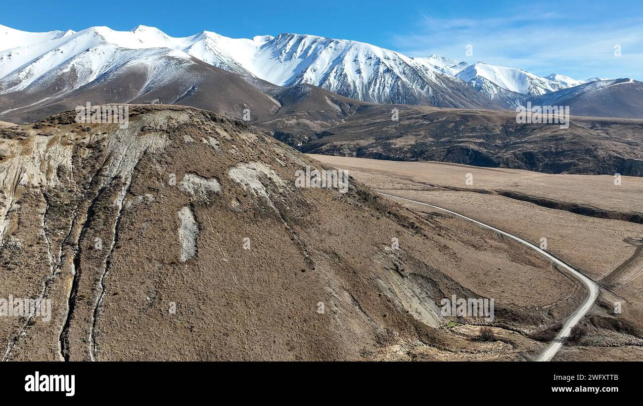 The mountains and hills around the Porters Pass ski fields Stock Photo ...