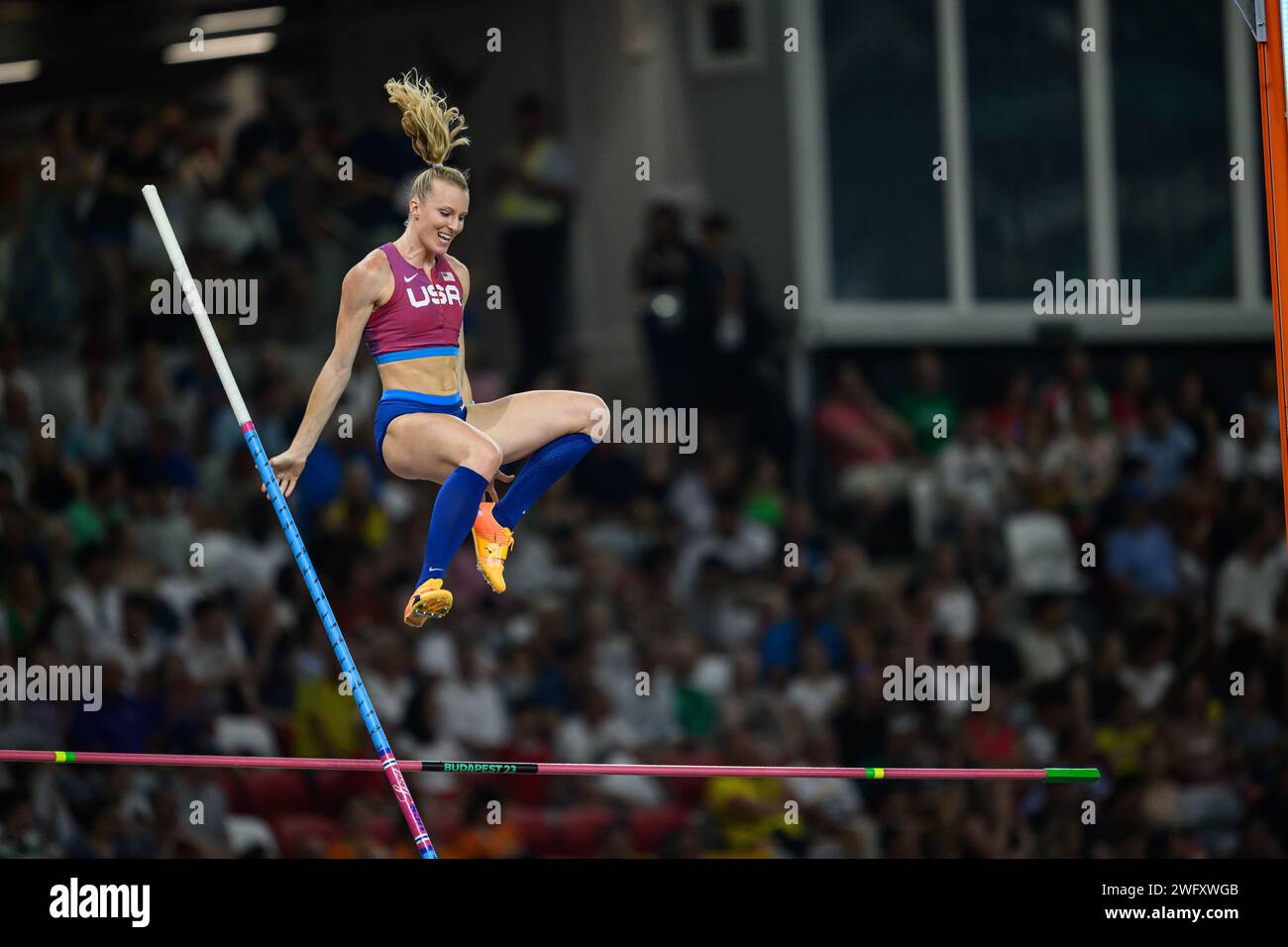 Sandi MORRIS participating in the Pole Vault at the World Athletics ...