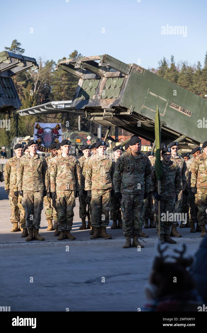 U.S. Soldiers from the 41st Field Artillery Brigade participate in the ...