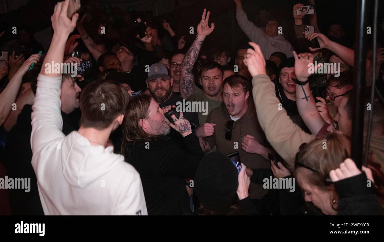 Lead Vocalist for Drowning Pool, Ryan McCombs sings among deployed ...