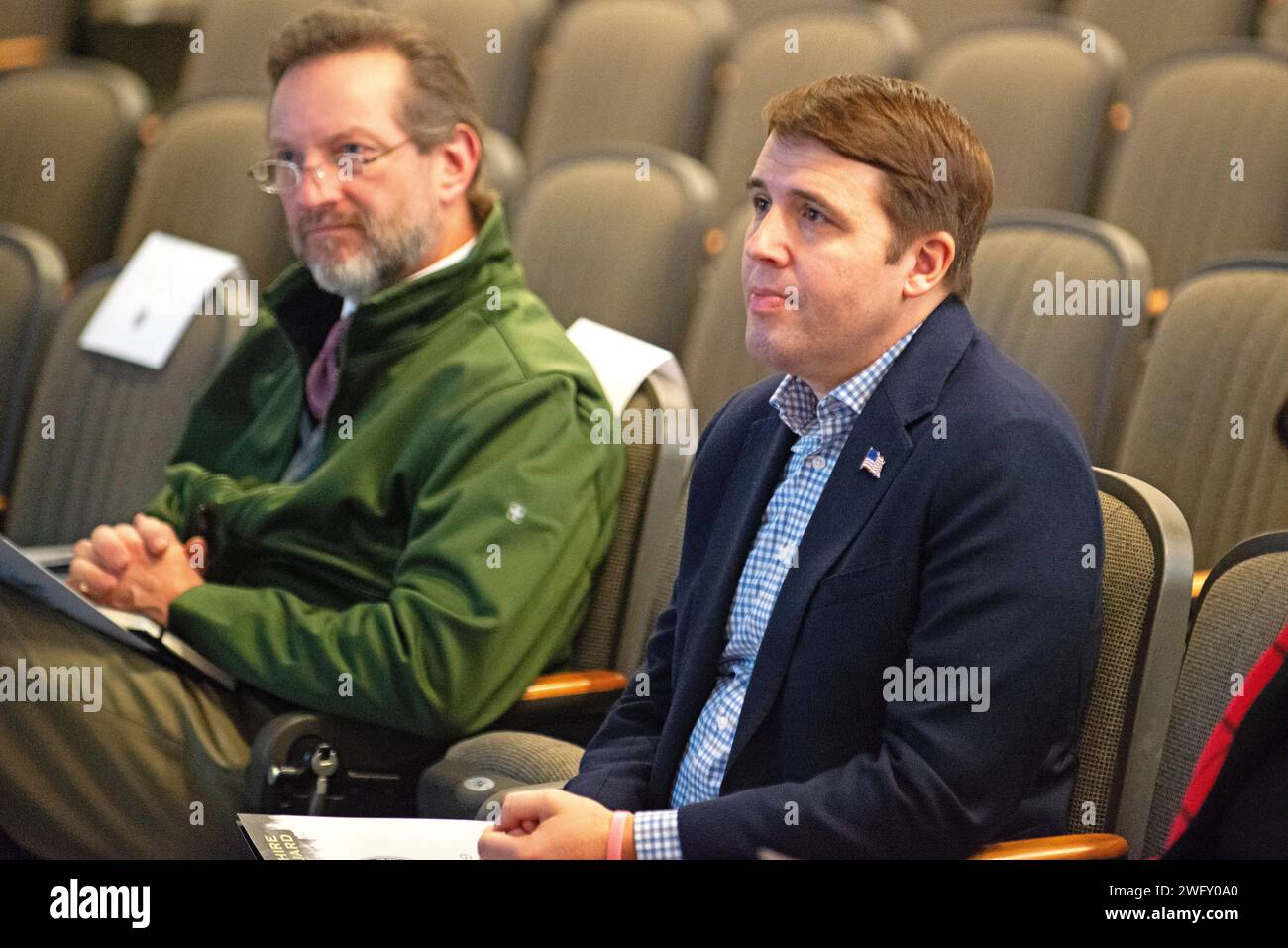 Newtons three laws of motion hi-res stock photography and images - Alamy