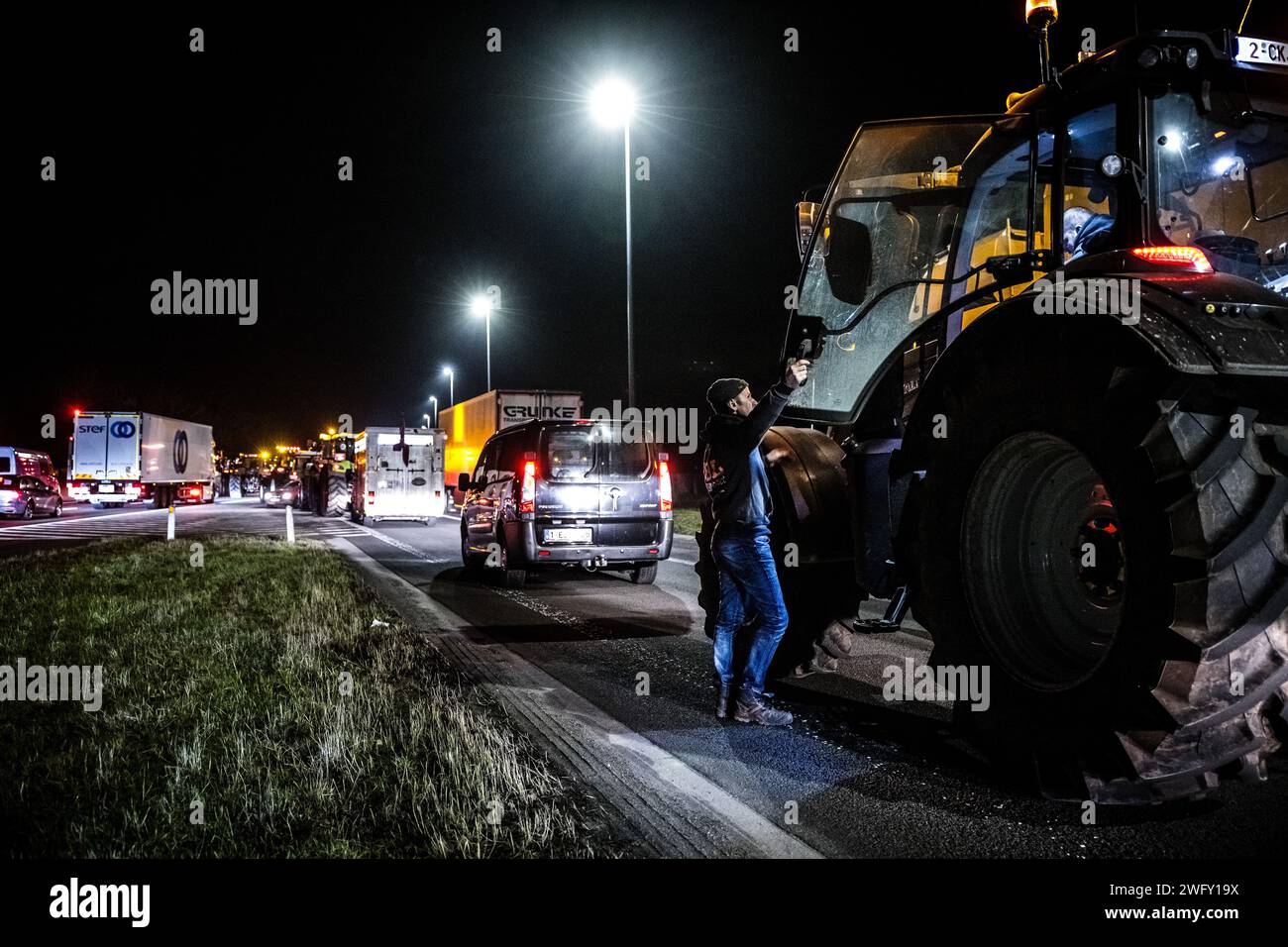 Dutch farmers protest highway hi-res stock photography and images - Alamy