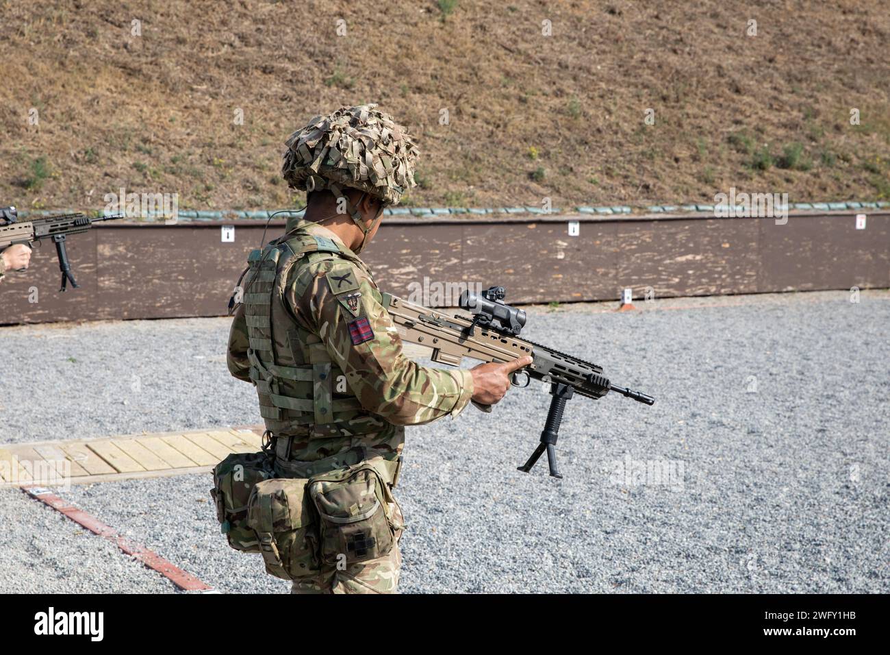 British soldiers from the Princess of Wales Royal Regiment (PWRR ...
