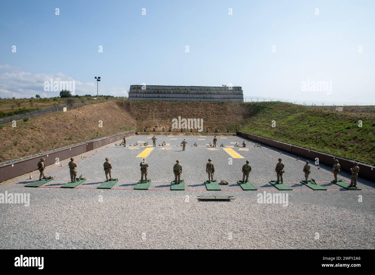 British soldiers from the Princess of Wales Royal Regiment (PWRR ...