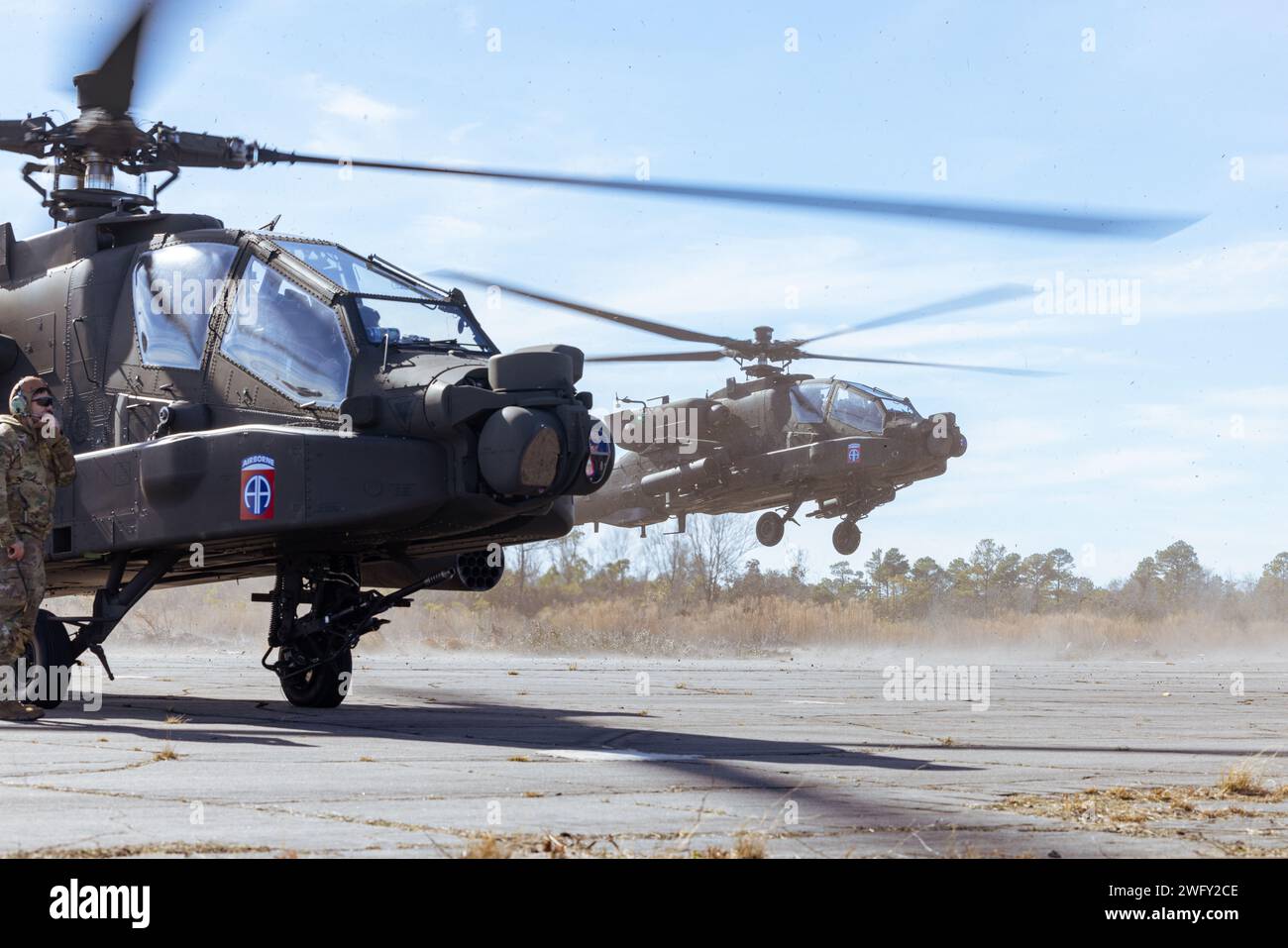 A U.S. Army AH-64E Apache helicopter comes in to land at Marine Corps ...