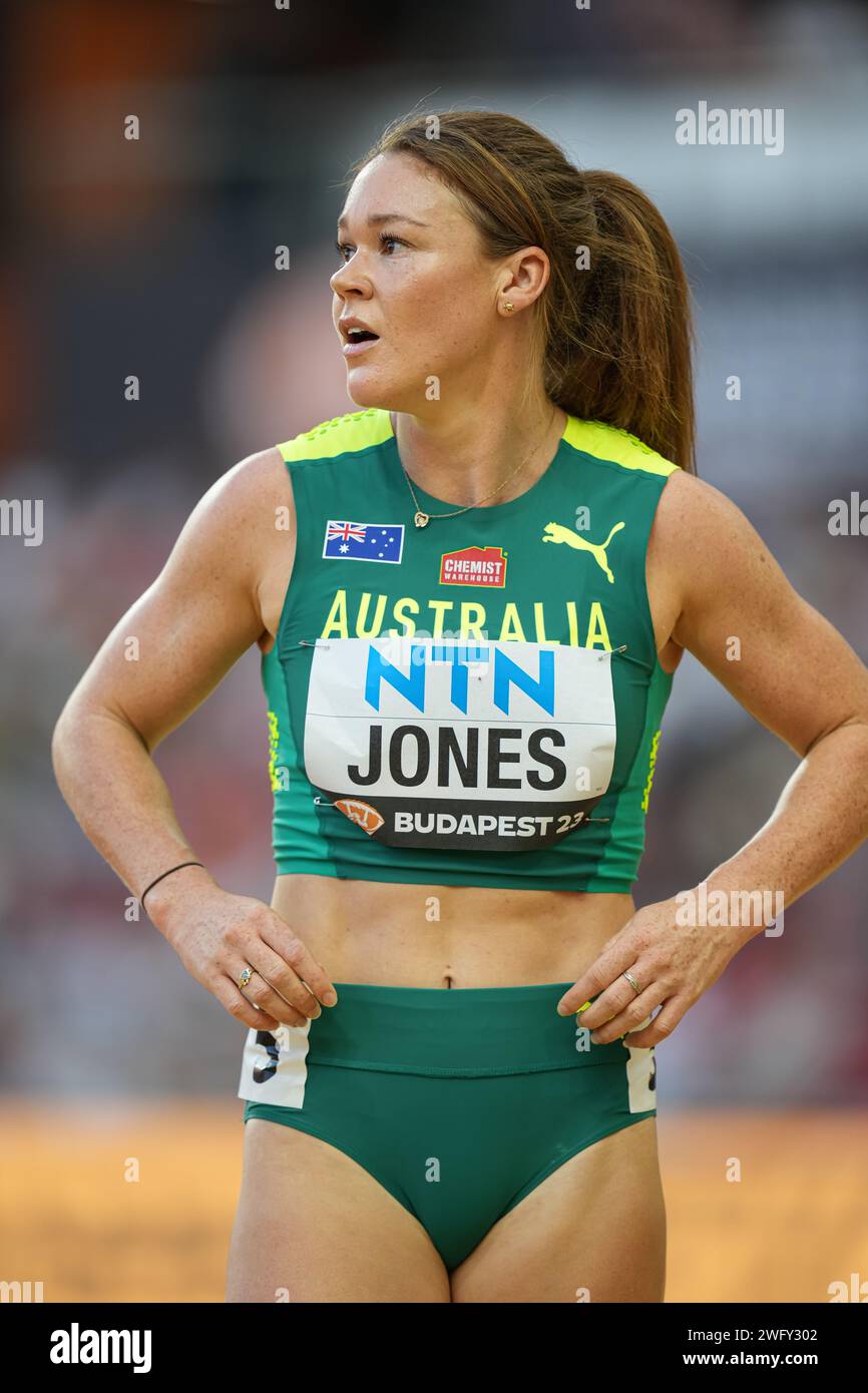 Hannah JONES participating in the 100 meters hurdles at the World ...