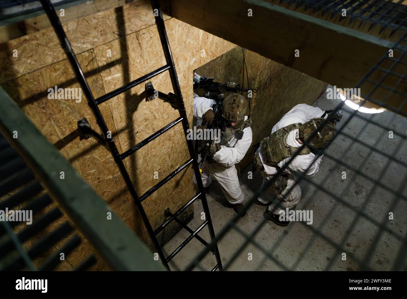 U.S. Army Soldiers with 1st Battalion, 187th Infantry Regiment, "Leader ...