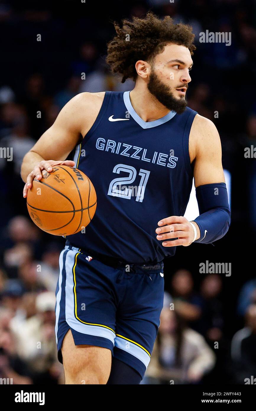 Memphis Grizzlies forward David Roddy (21) dribbles during the first ...