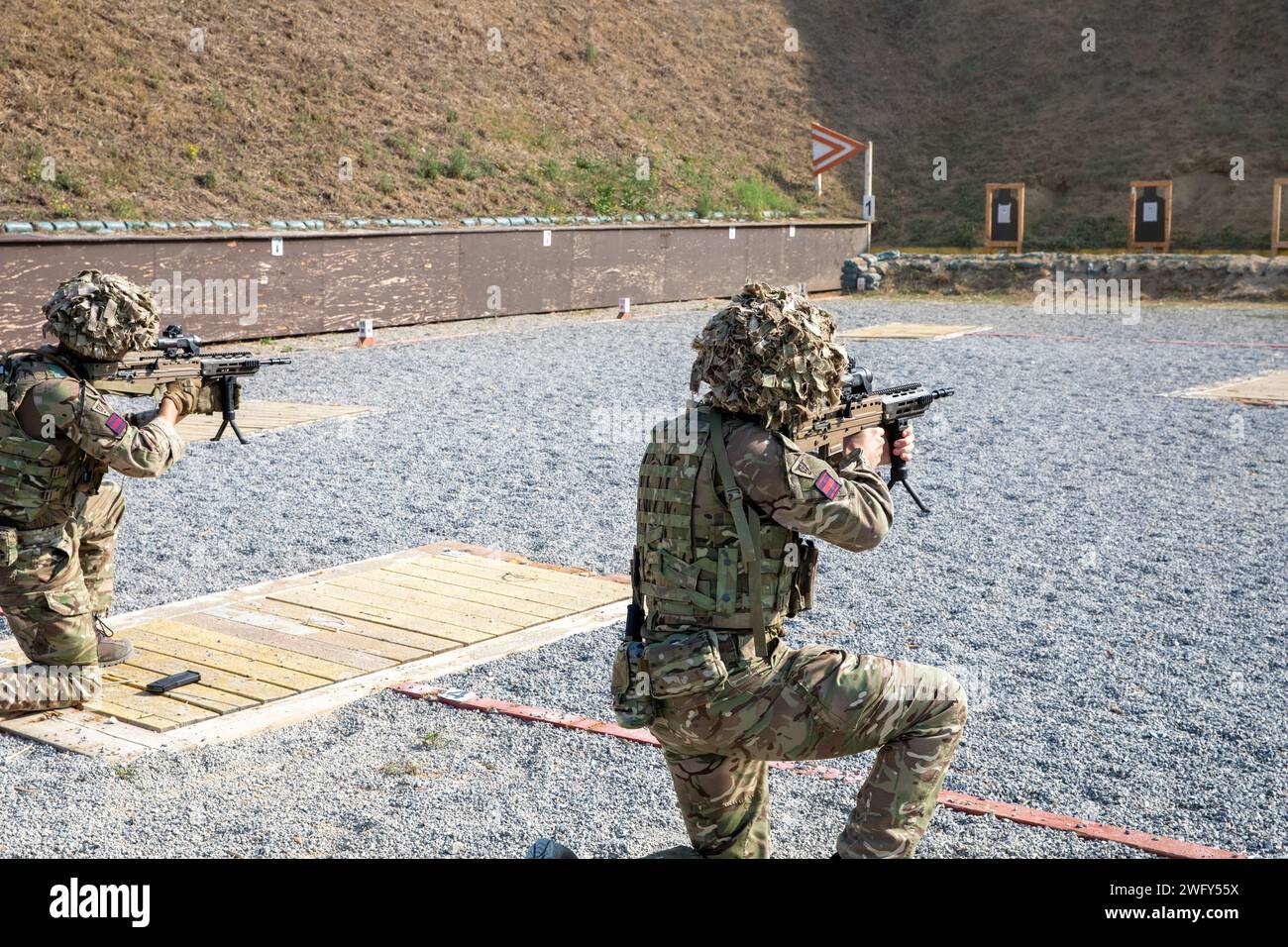 British soldiers from the Princess of Wales Royal Regiment (PWRR ...