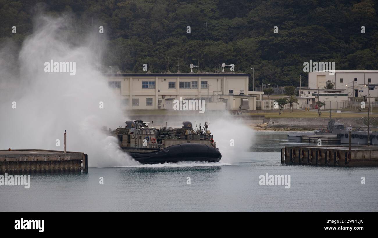 U.S. Navy Sailors with the amphibious docking ship USS Green Bay (LPD ...