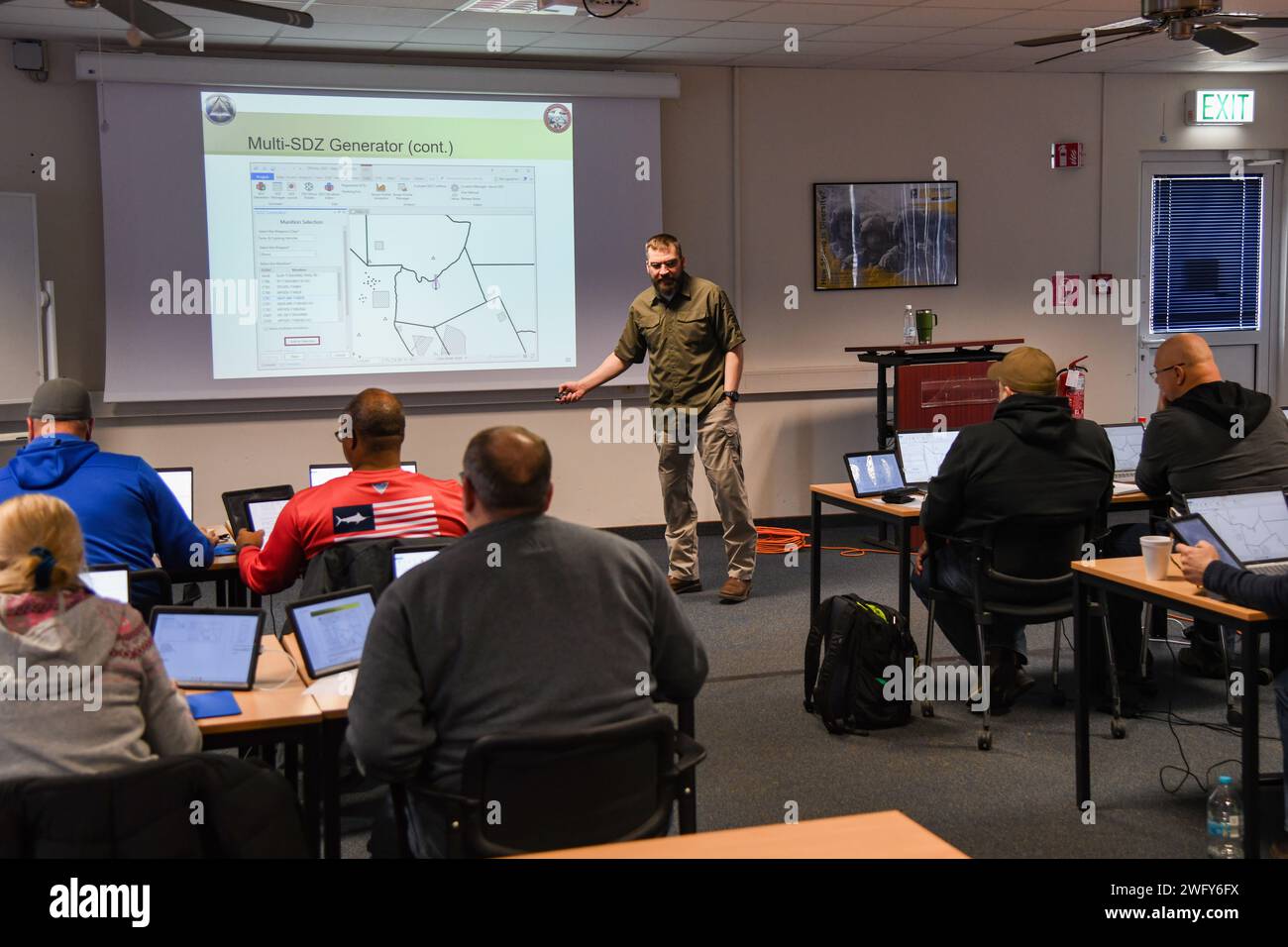 Soldiers toolkit hi-res stock photography and images - Alamy